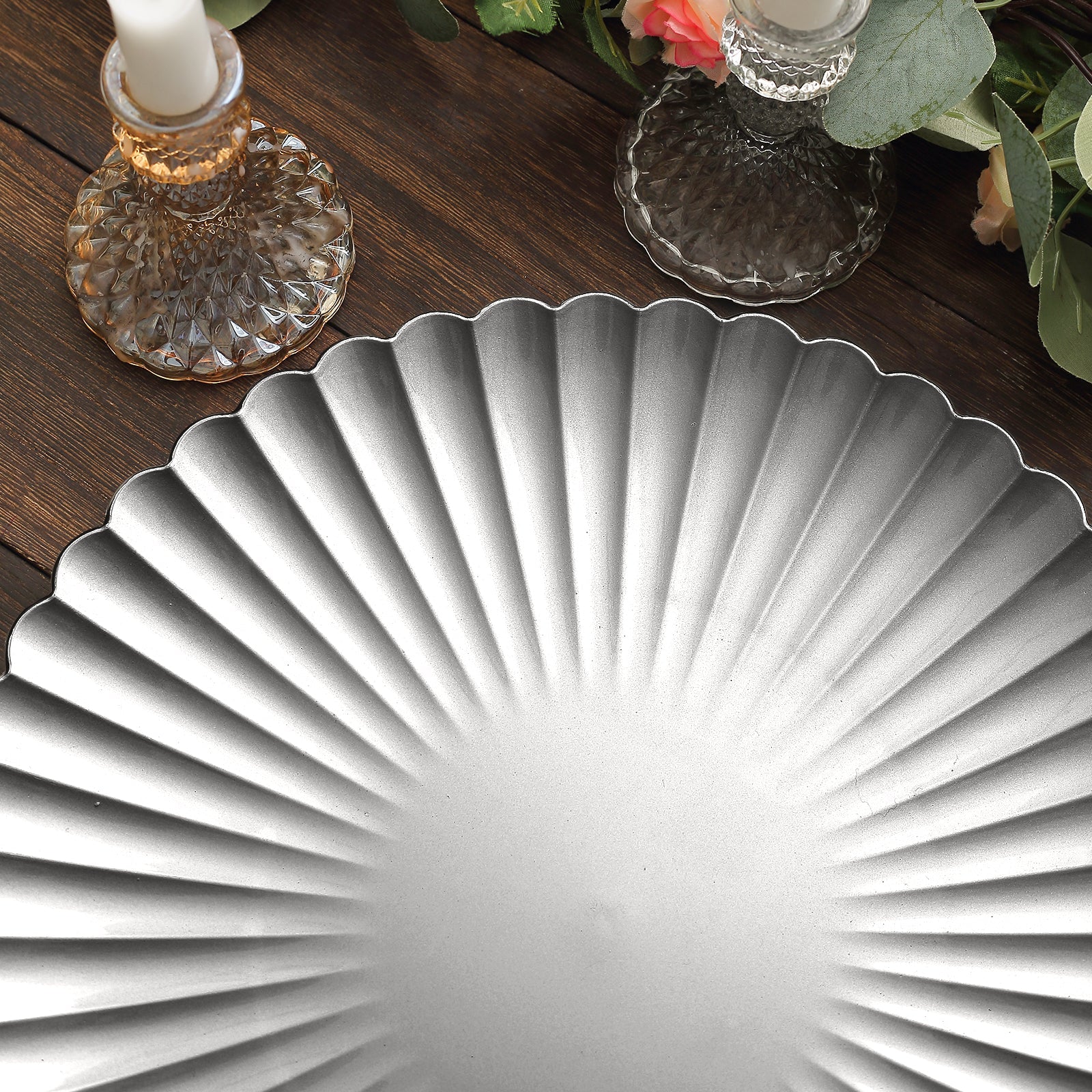 Scalloped Shell Plastic Charger Plates, Round Disposable Serving Plate ...