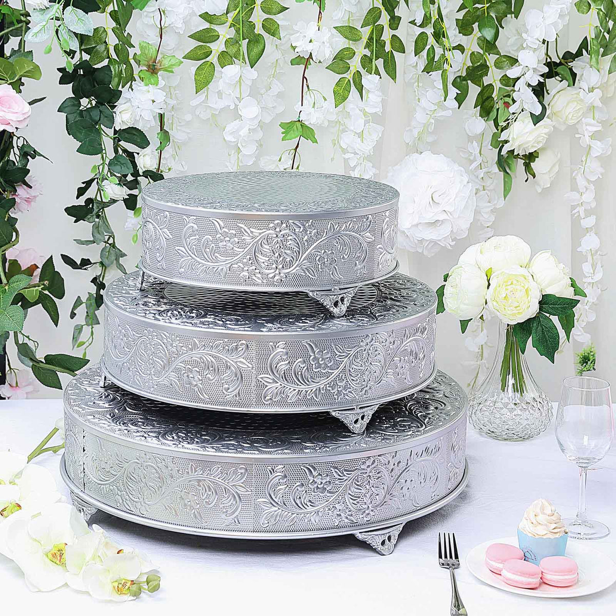 Embossed Pedestal Riser, Matte Metal Display Stand 18" Round – eHomemart