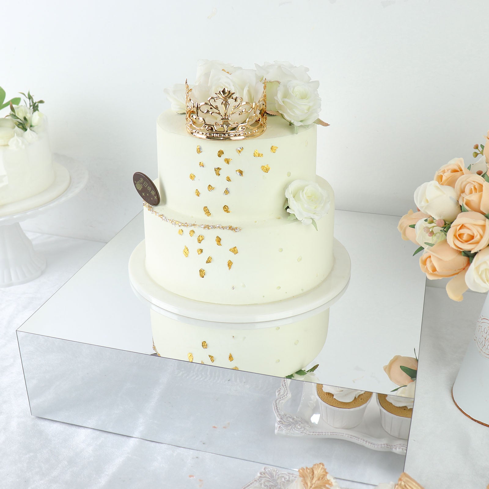 Acrylic Cake Box Stand With Hollow Bottom | eHomemart